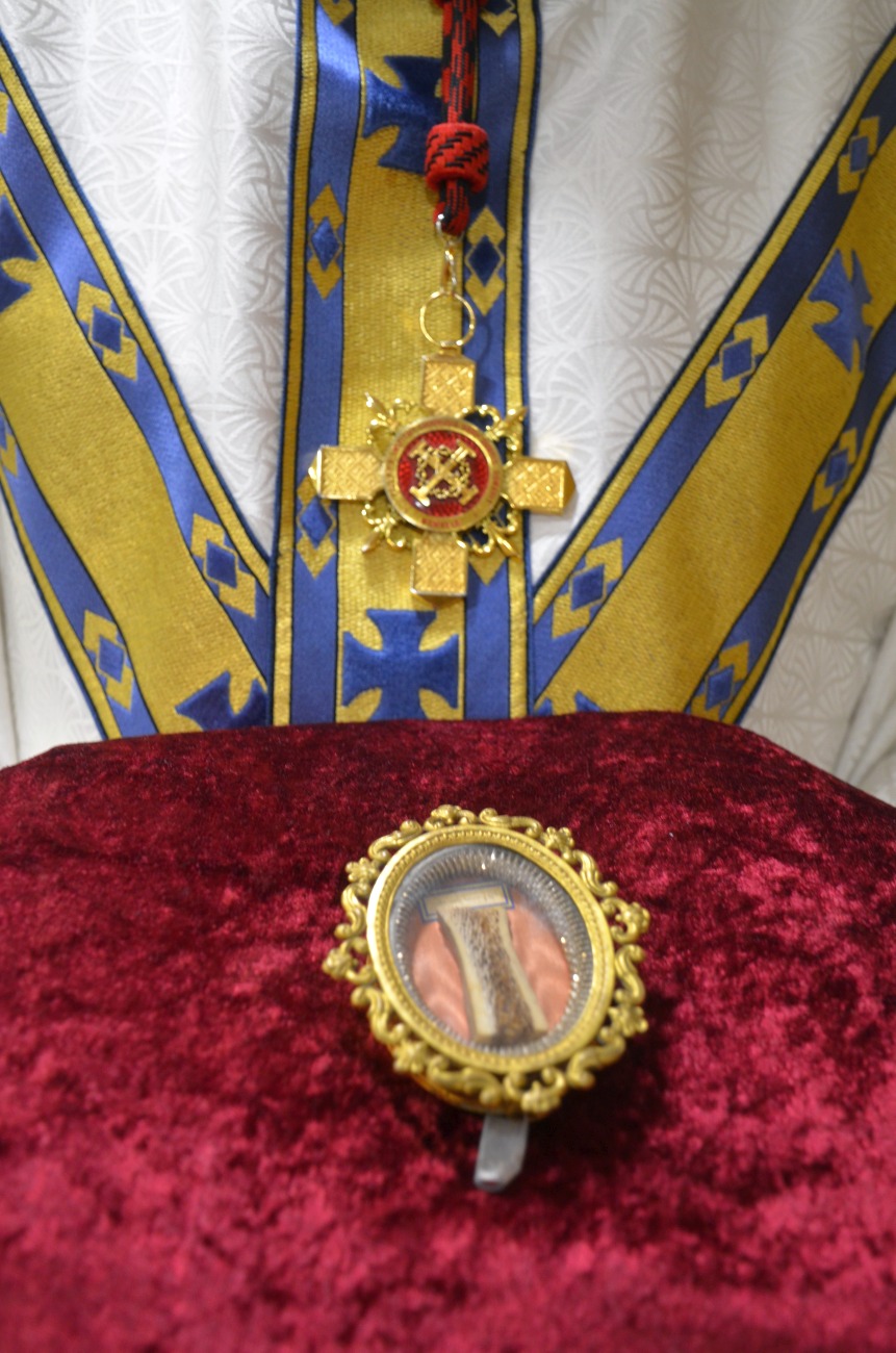 Vénération d'une relique de saint Louis - Diocèse de Paris