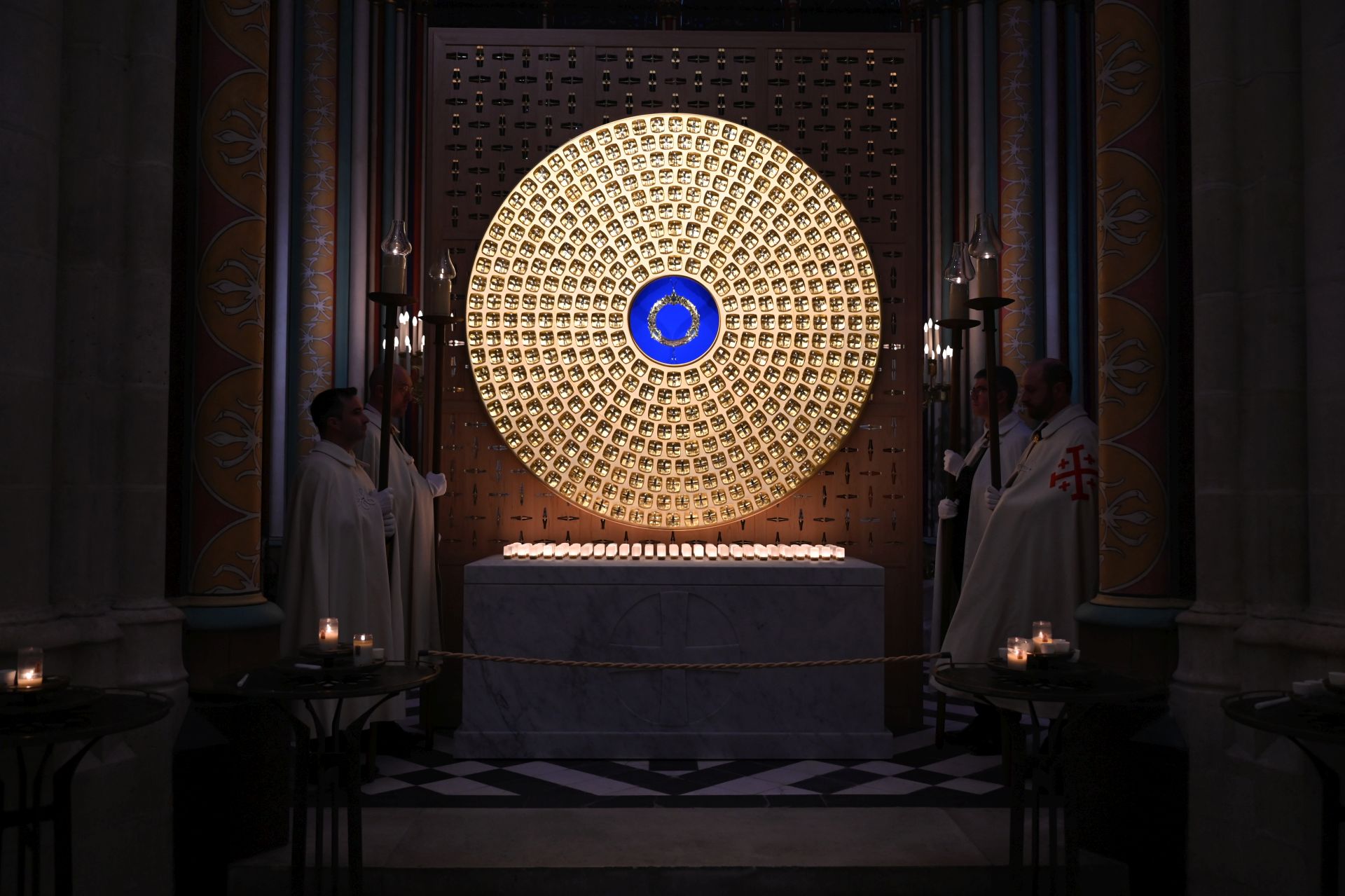 PHOTO GALLERY Jesus Crown Of Thorns Returns To Paris Notre Dame PHOTO GALLERY Jesus Crown Of Thorns Returns To Paris Notre Dame
