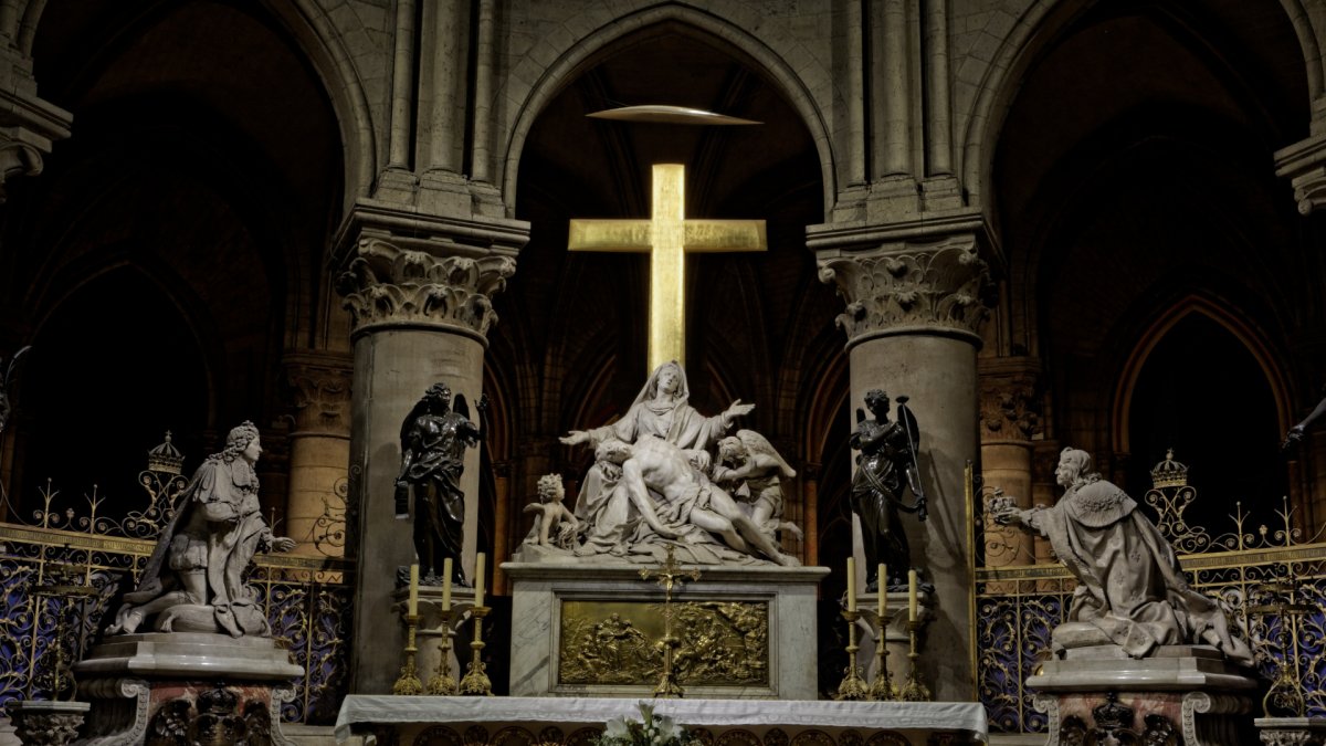 Une croix pour la Pietà - Diocèse de Paris