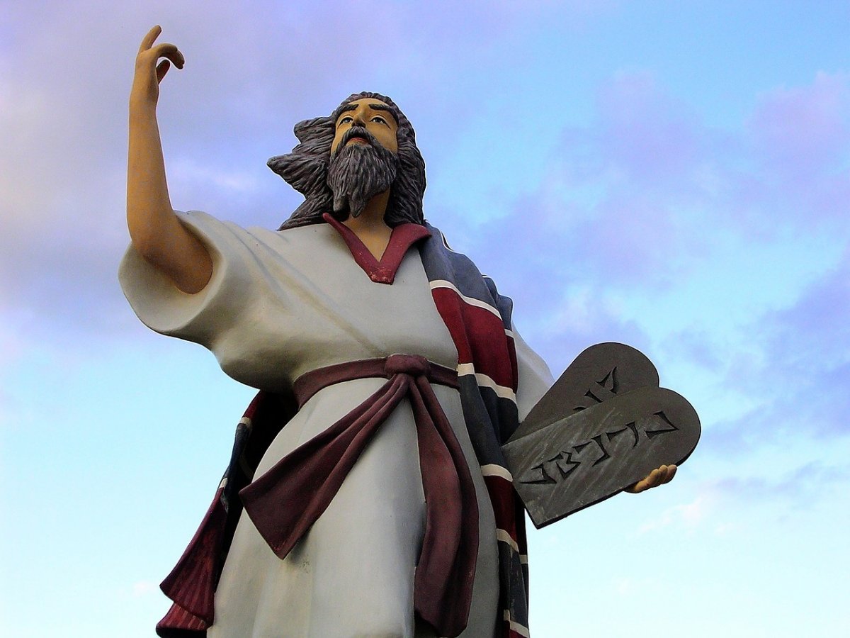 Lire la Bible : Moïse où vas-tu ? La quête de notre identité - Diocèse ...